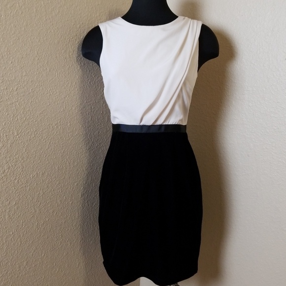 Topshop | Dresses | Topshop Tan Black Exposed Zipper Mini Dress | Poshmark